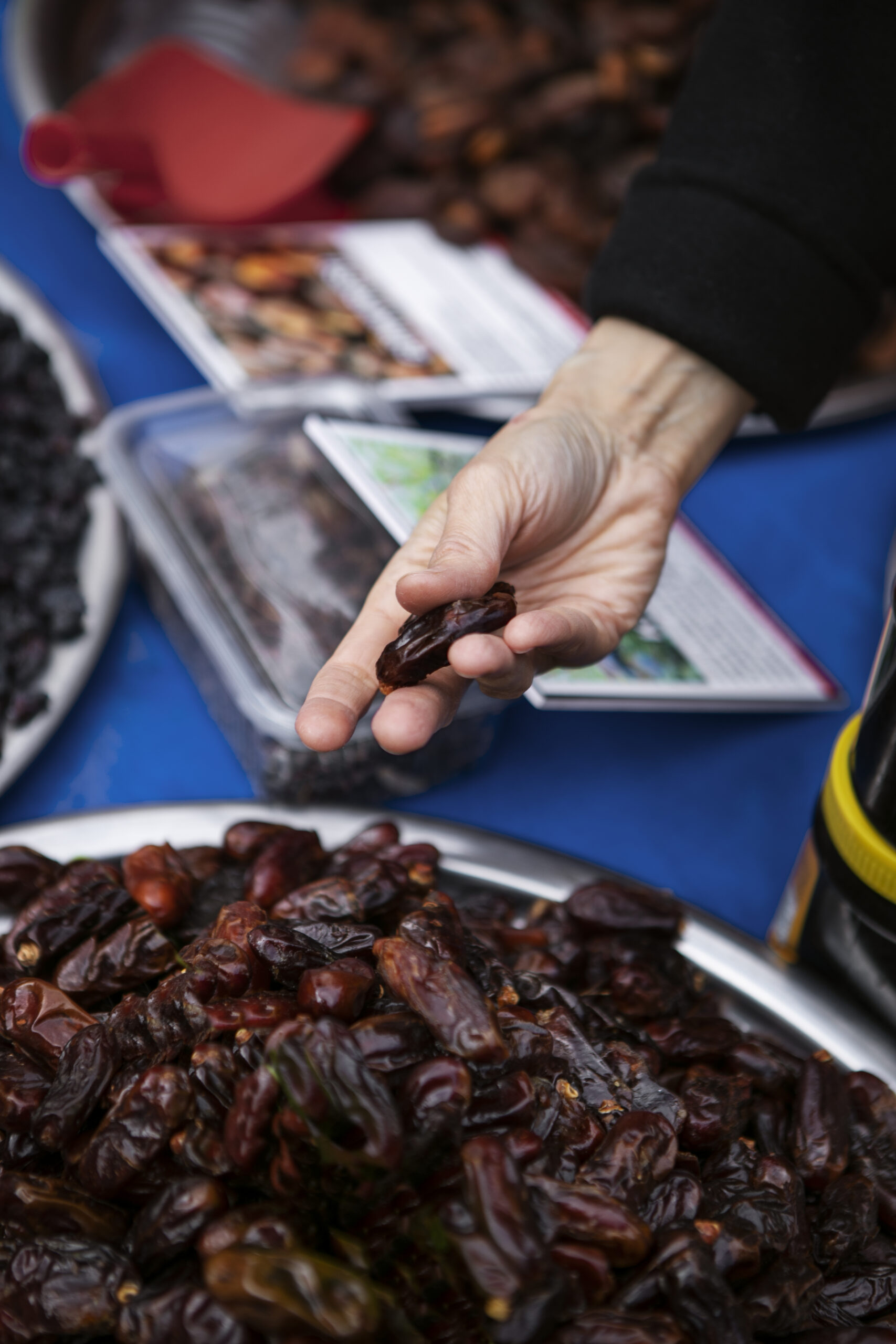 Black Dates Benefits: 7 Powerful Reasons to Eat Them Daily