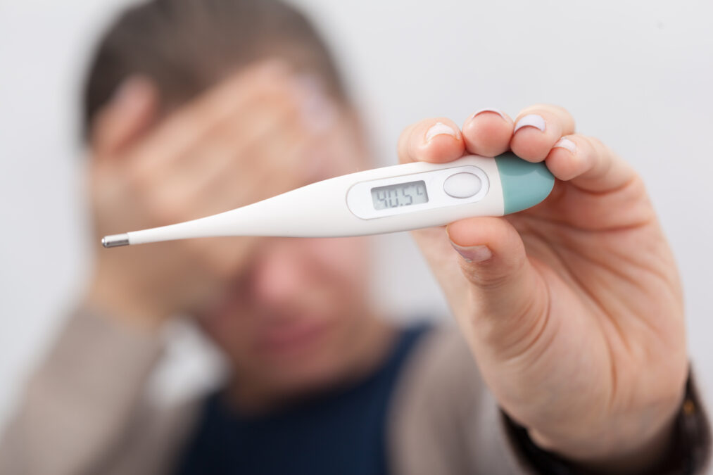 How to Reduce Fever in Body Naturally: 10 Powerful Ways